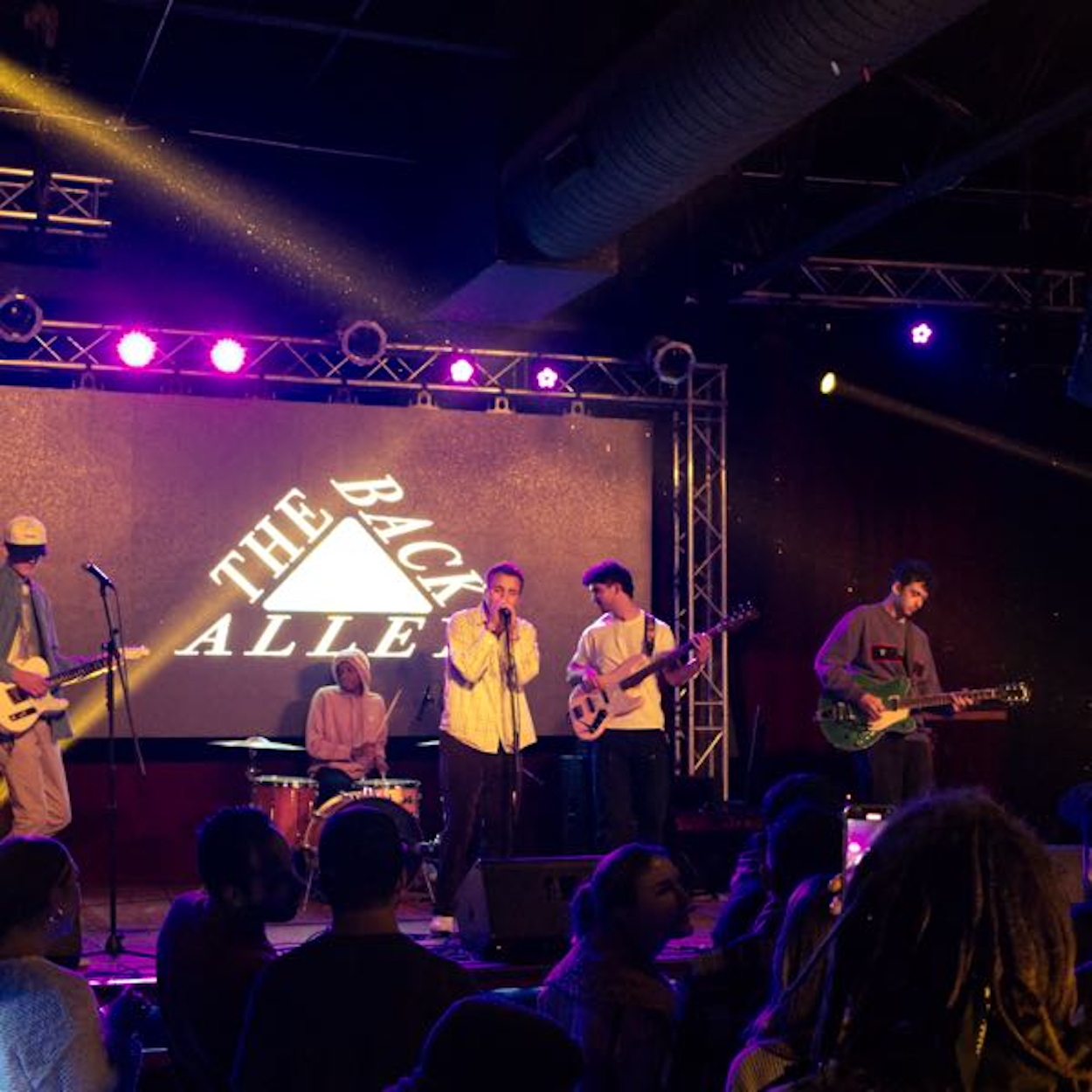 THE BACK ALLEY - Reggies Chicago